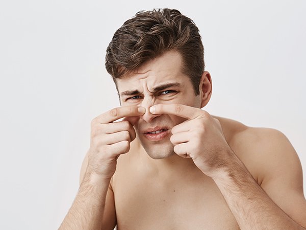 Pickel aufstechen oder nicht? Was Du darüber wissen solltest| Garnier